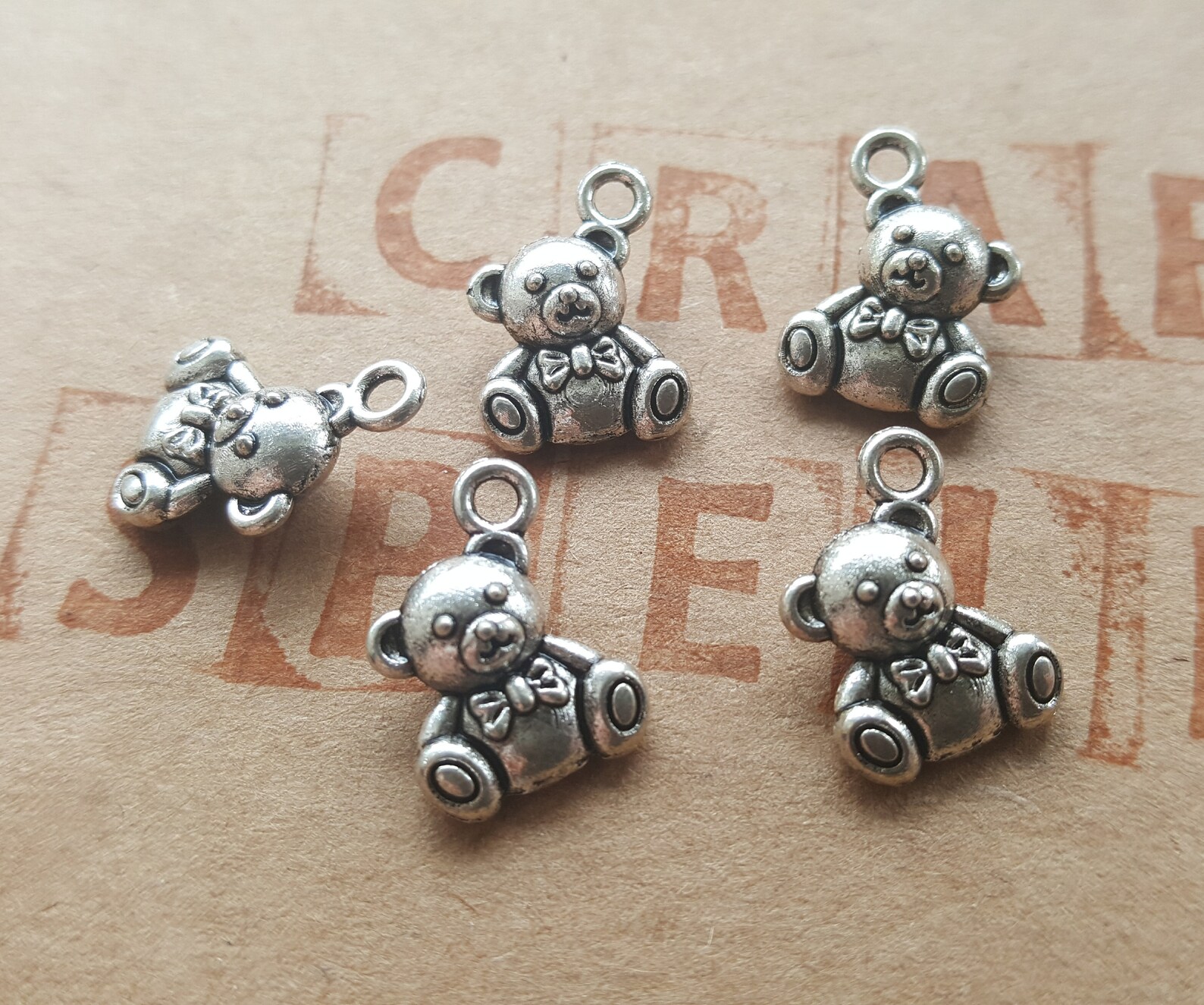 5 Teddy Bear charms pendants DIY projects bear Little bear - Etsy.de