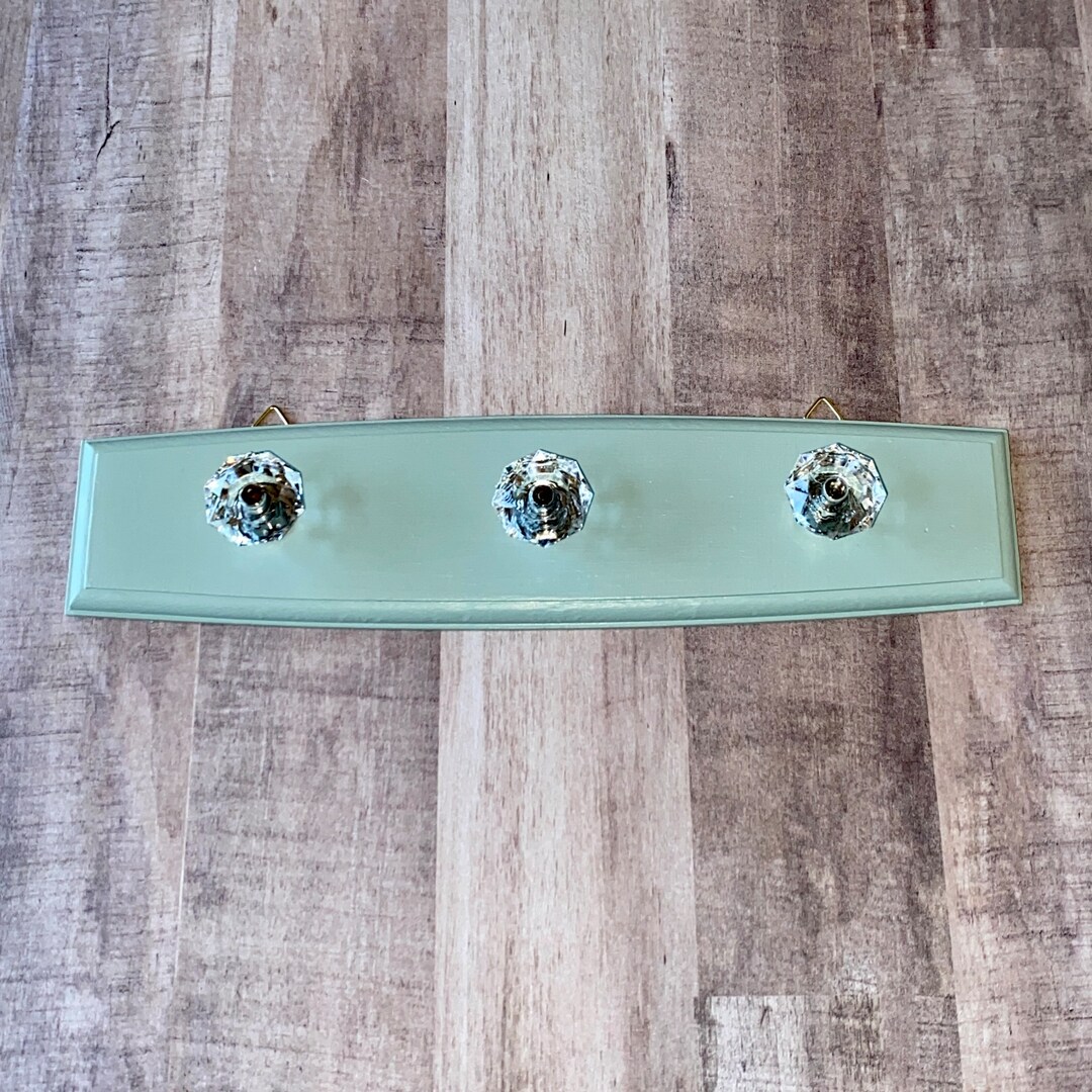 Small Necklace Holder, Soft Sage Green, Jewelry Holder Wall Mounted ...