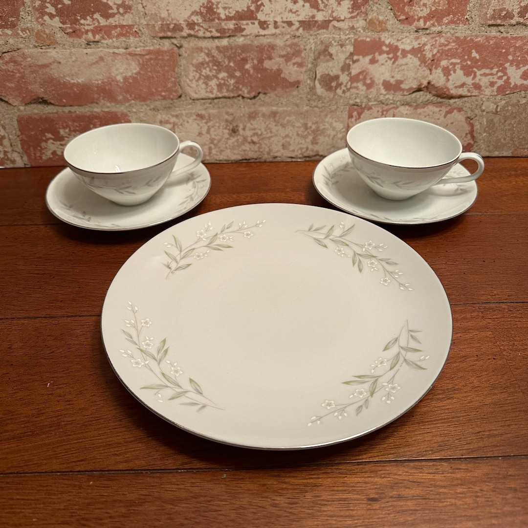 Vintage St. Regis China Set: Floral Teacups, Saucers, Dinner Plate - Etsy