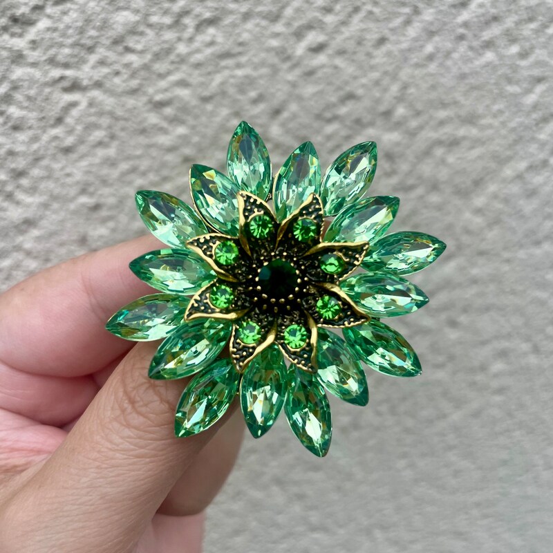 Flower Brooch - Etsy