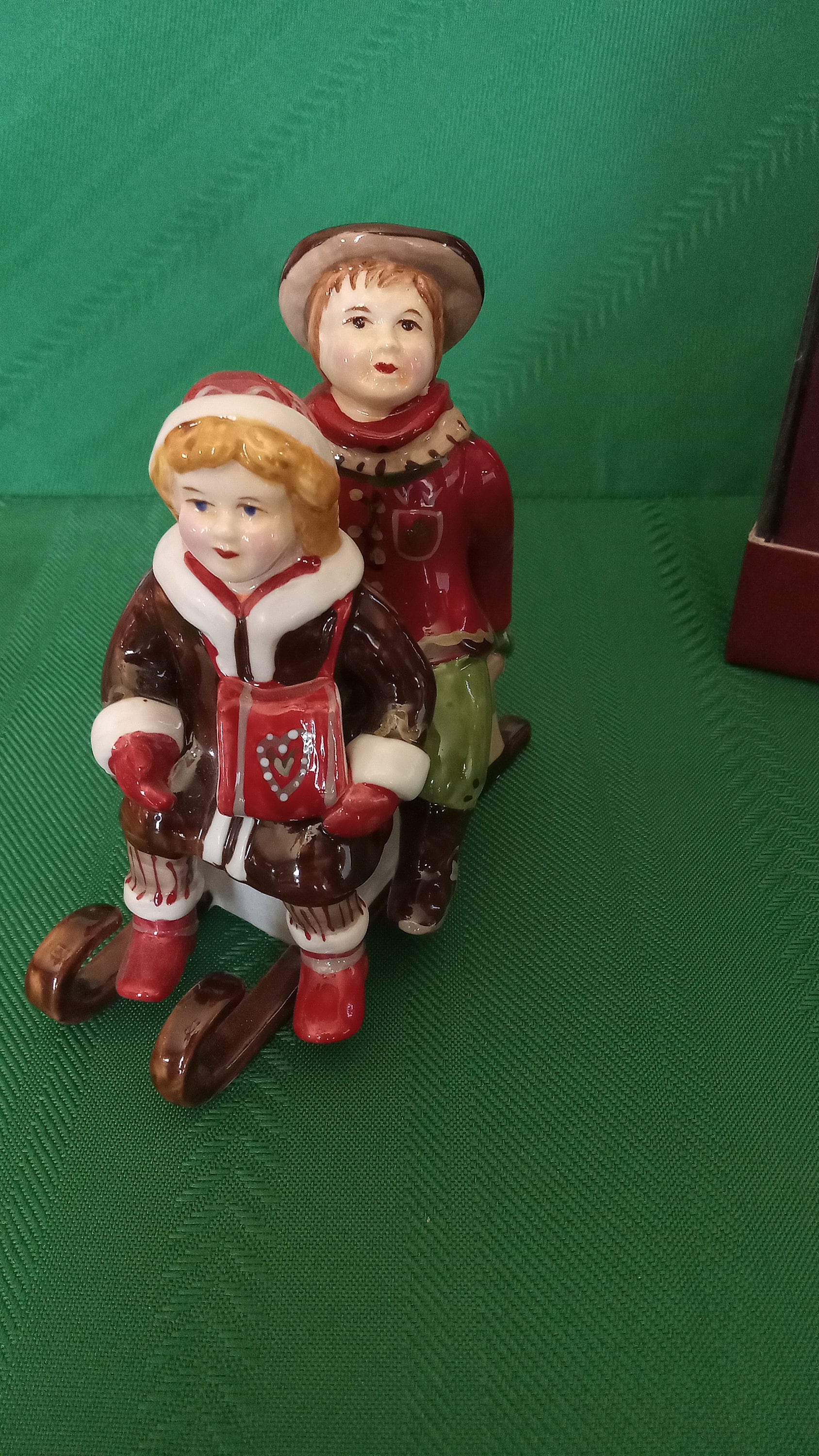 Villeroy & Boch Winter Joy girl and Boy on Sled and Christmas Holly ...