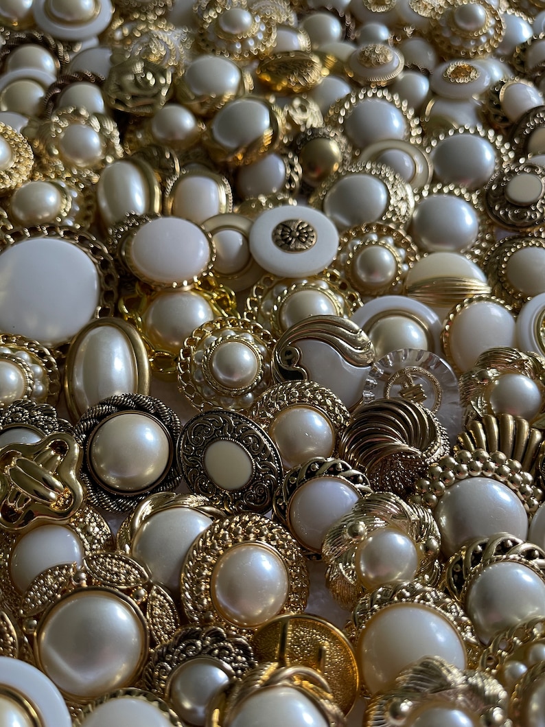 Vintage Style Buttons: Mixed Lot of Rhinestone, Pearl, and Metal ...