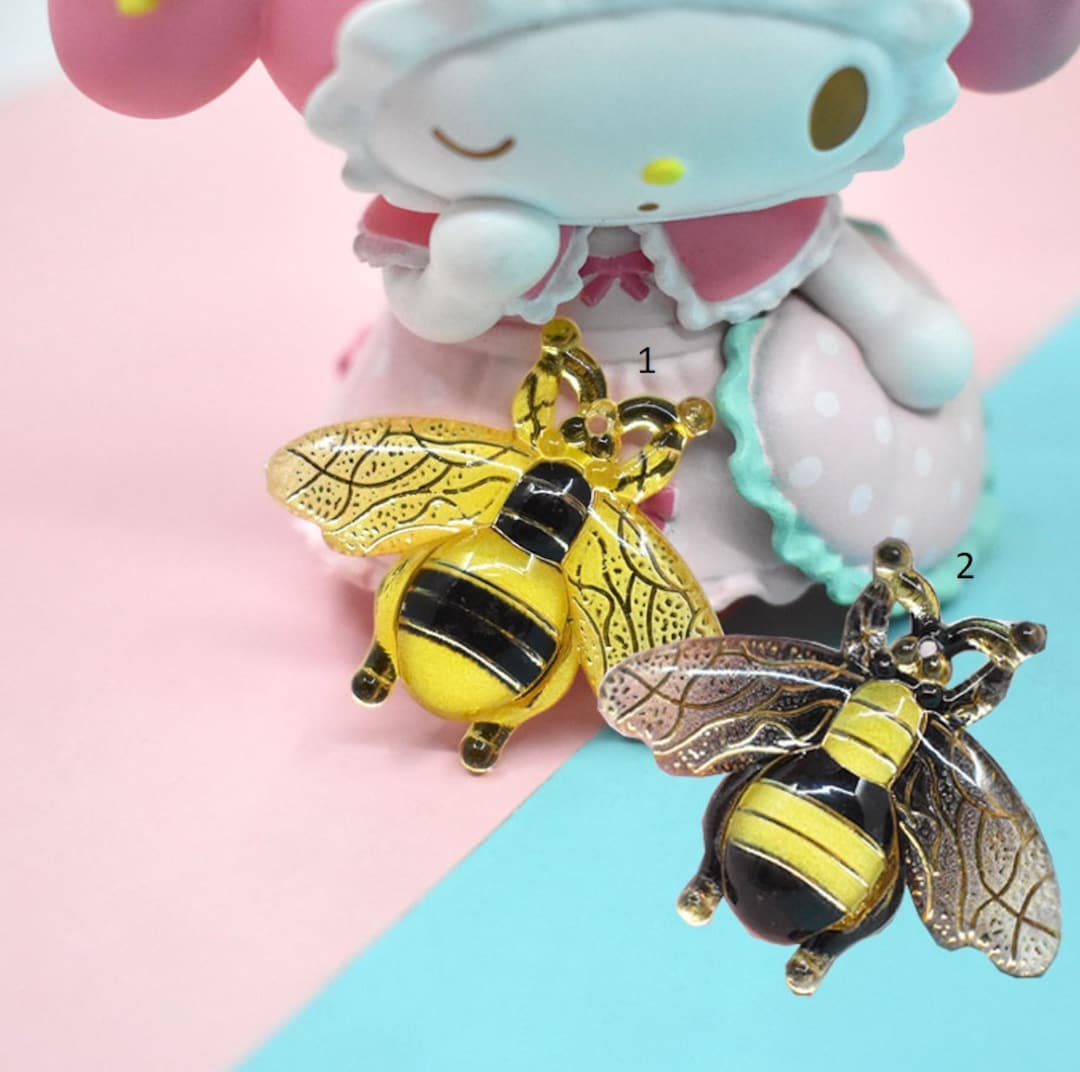 5 Pcs. Plastic Acrylic Bee Resin Flatback | Cartoon Bow Flatback ...