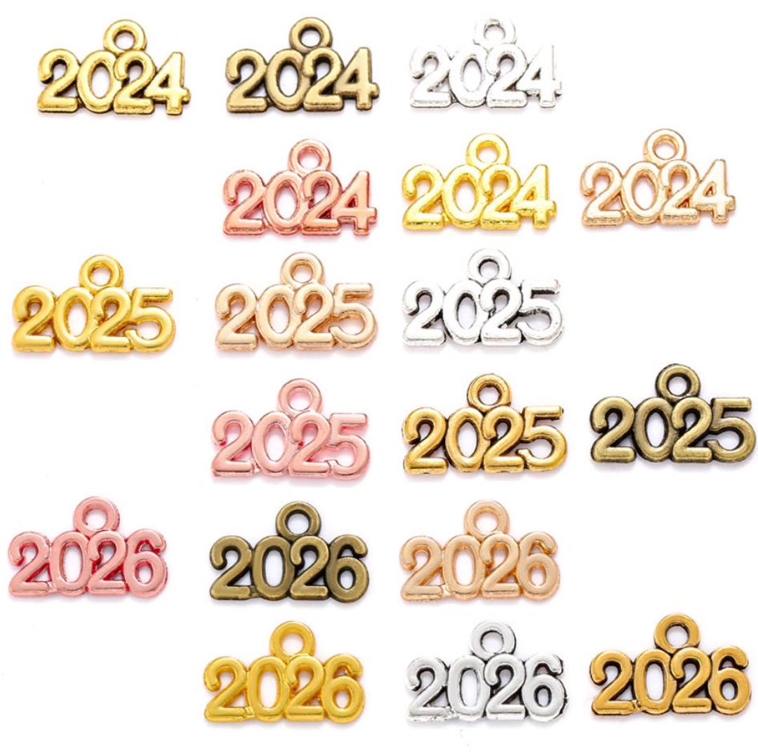 Year Charms 2021-2026: Alloy School, Wedding, Vacation Charms (10 Pcs ...