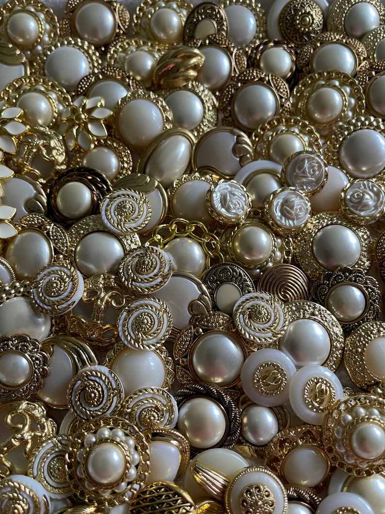 Vintage Style Buttons: Mixed Lot of Rhinestone, Pearl, and Metal ...
