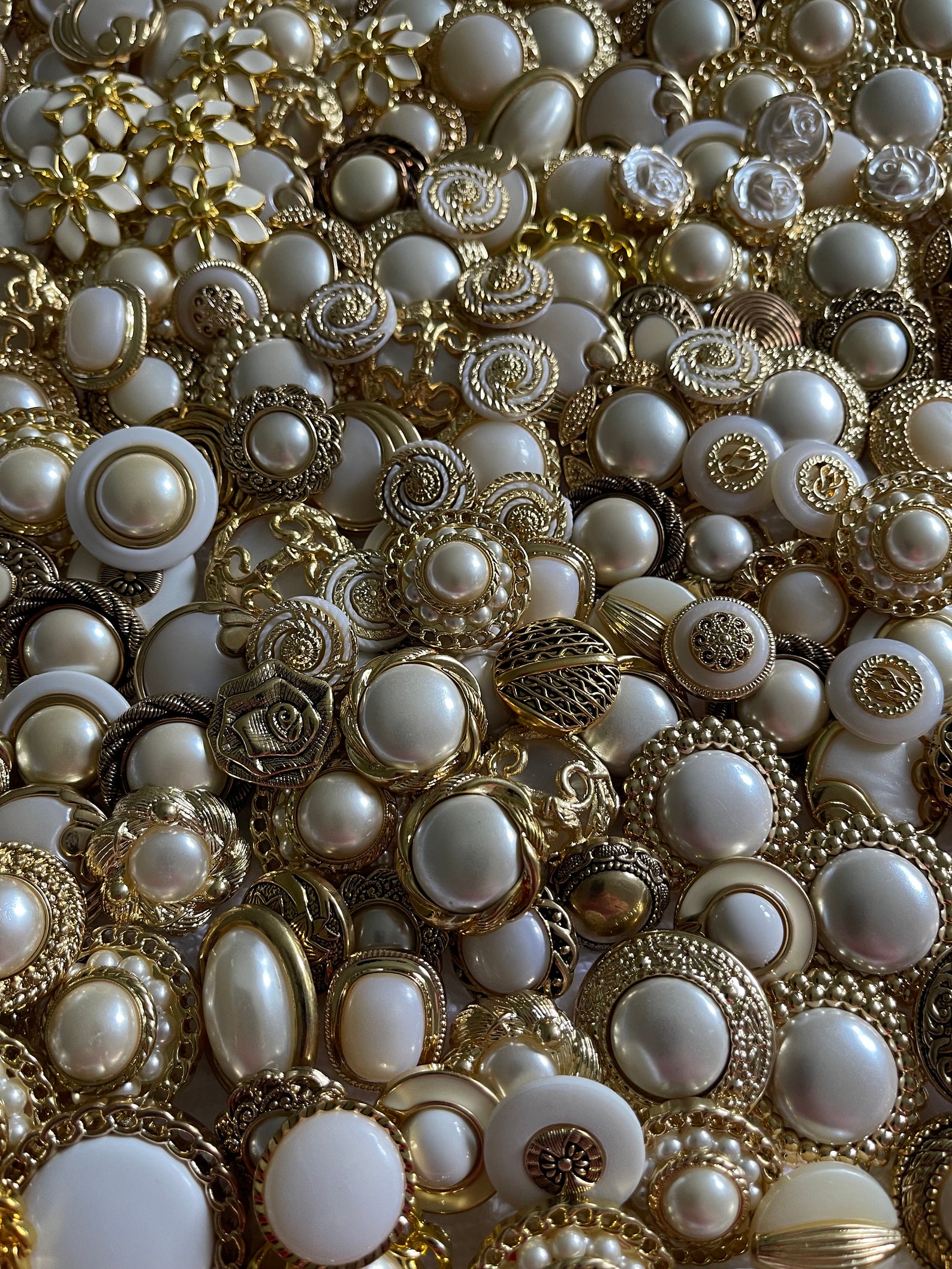 Vintage Style Buttons: Mixed Lot of Rhinestone, Pearl, and Metal ...