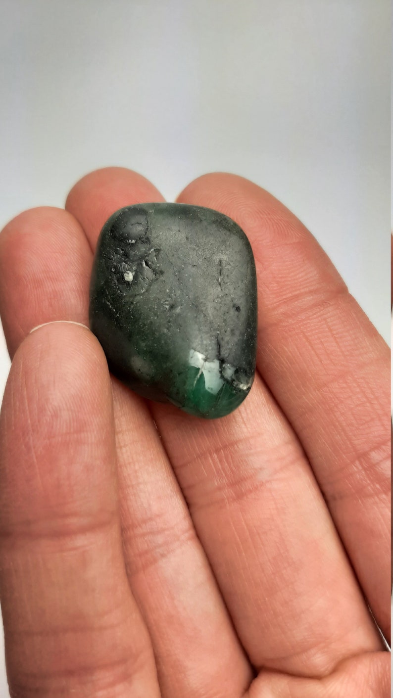 Emerald Tumbled Stone Tumbled Stones Tumblestone Tumbled Gemstone ...