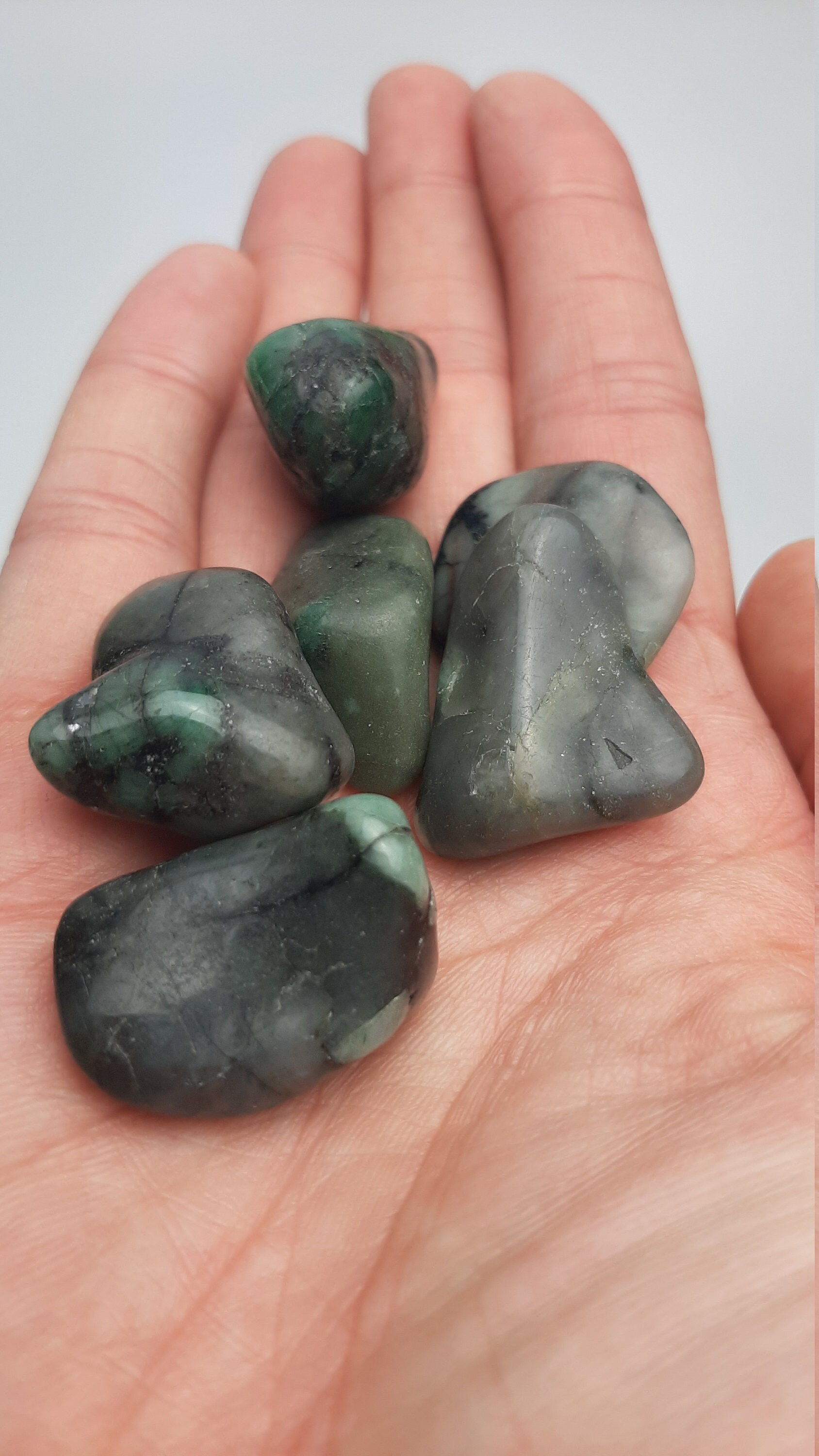 Emerald Tumbled Stone Tumbled Stones Tumblestone Tumbled Gemstone ...