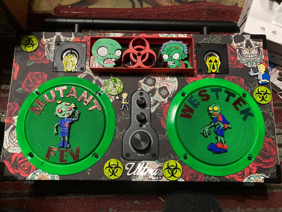 Radiation King - Westtek FEV MUTANT Themed Boom Box Radio - Etsy