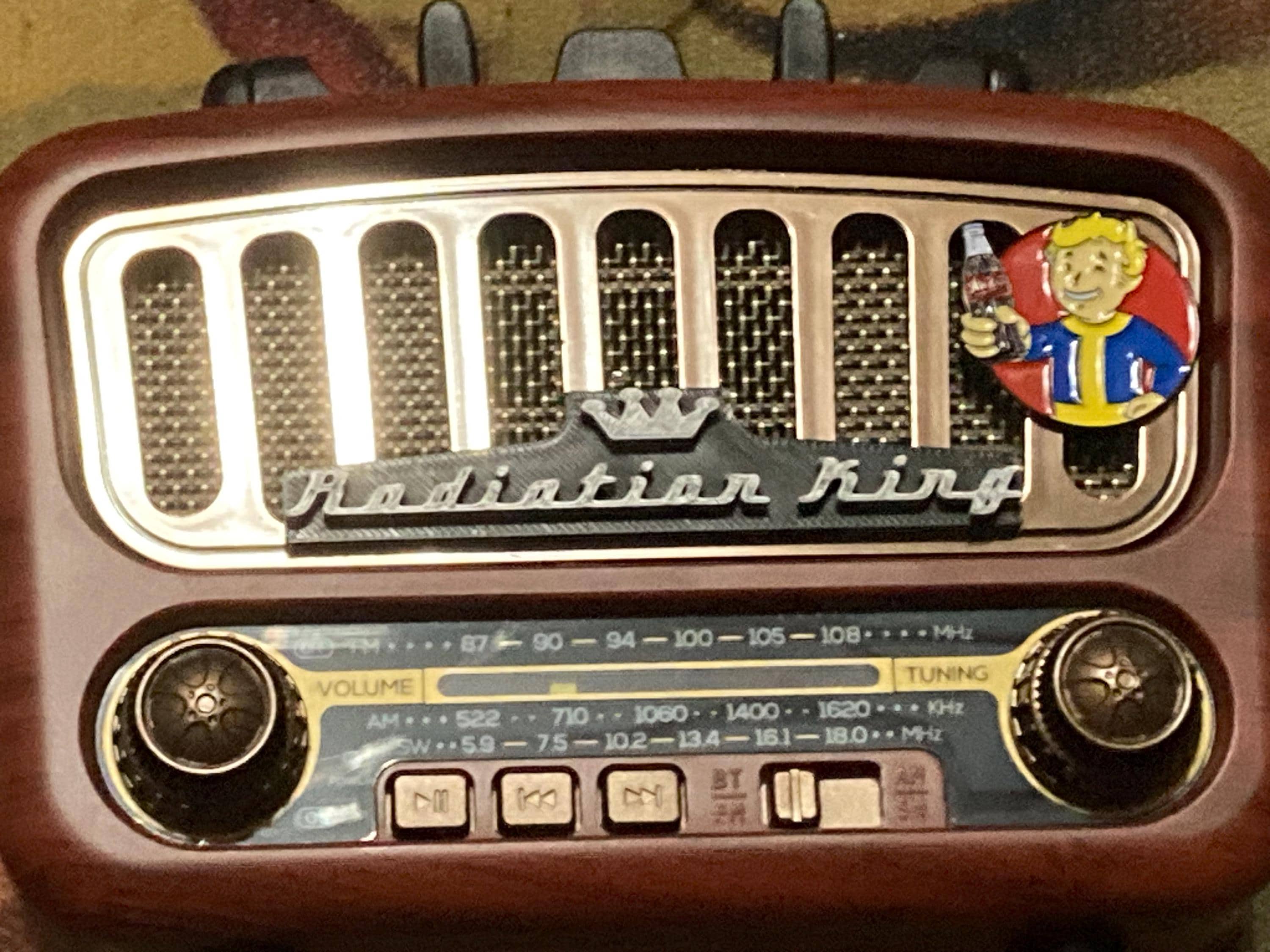 Fallout Radiation King Round Top Fan Art Real Working Radio for Cosplay ...