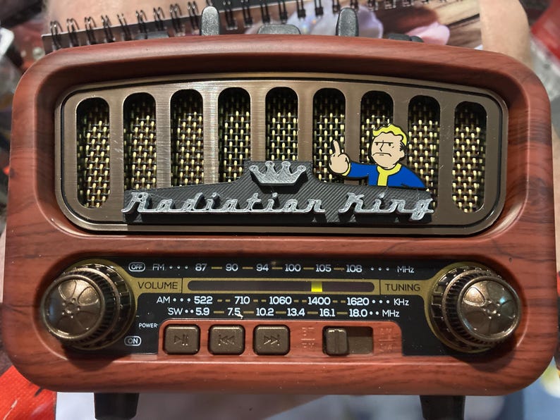 Fallout Radiation King Round Top Fan Art Real Working Radio for Cosplay ...