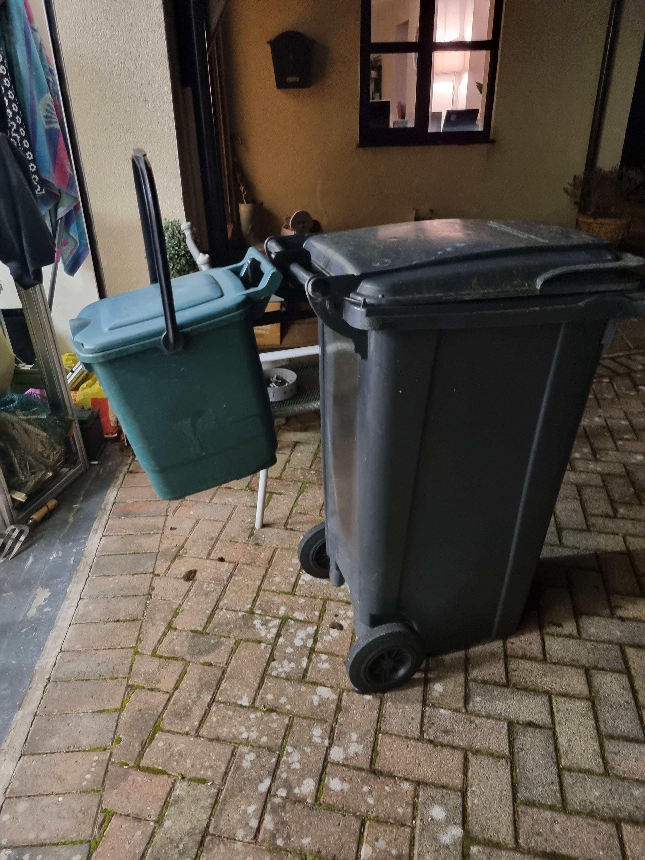 Anti Fox/badger Caddy Bin Mount - Etsy