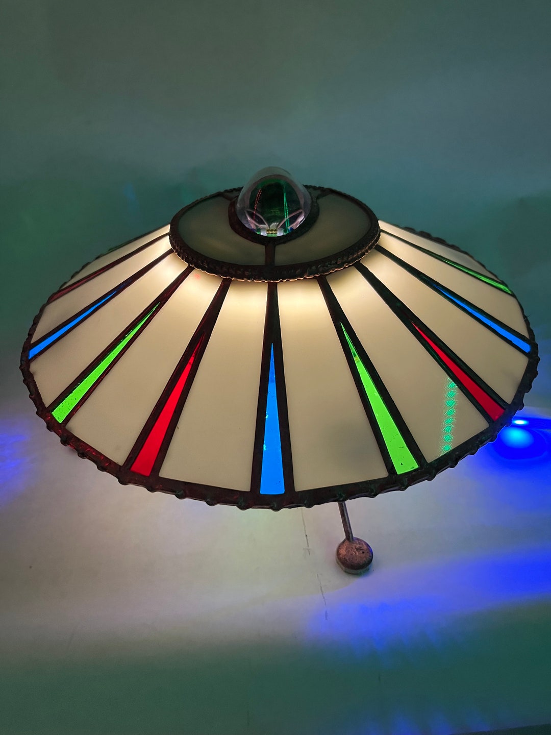 Stained Glass UFO Flying Saucer Accent Lamp - Etsy