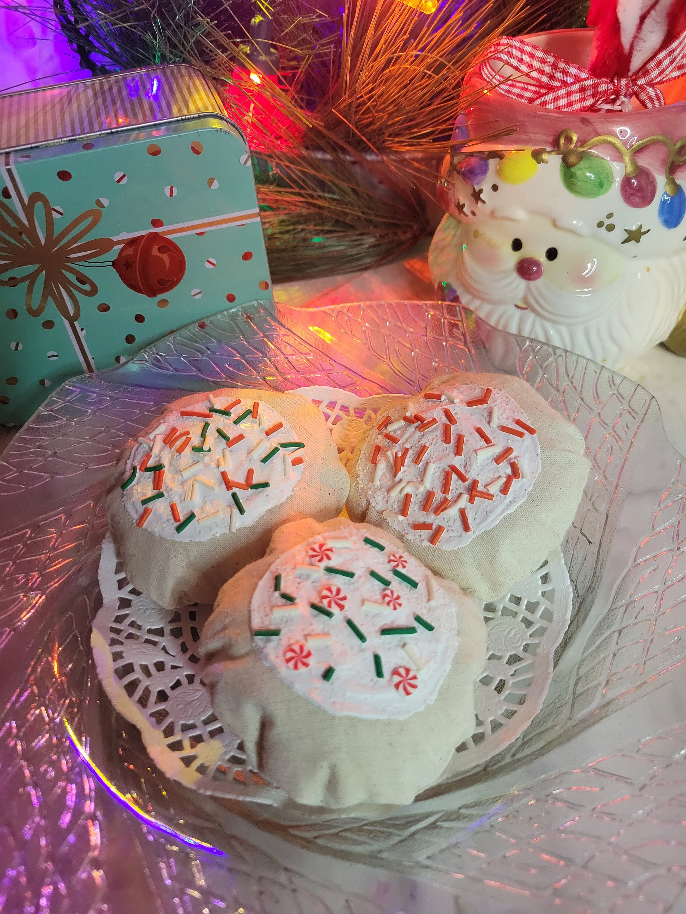 New Primitive Farmhouse Mrs. Claus Cookie CO. and Christmas Cookies ...