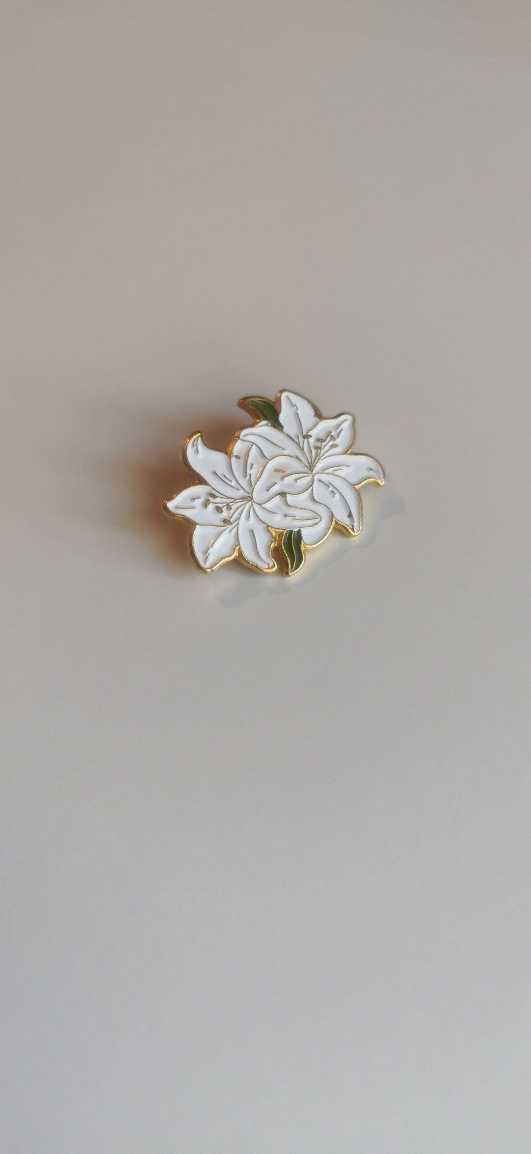 Lily Enamel Pin Pin Badge Spring Blossom Flower Pin Badge Brooches Gift ...