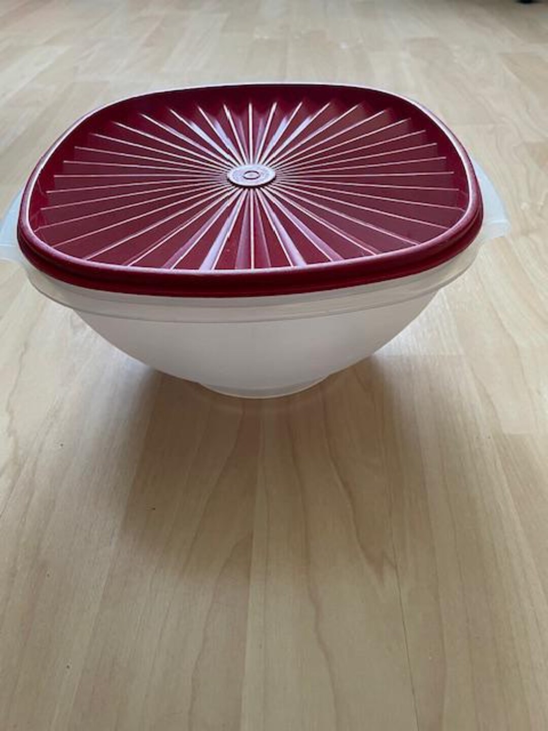 Vintage 1980s Tupperware Bowl With Lid - Etsy