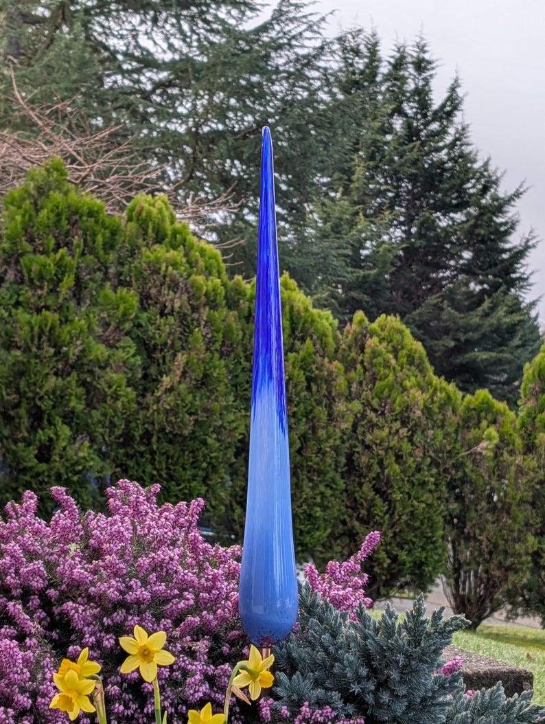 SPEAR (n Blue/cobalt) 2 Tone Opaque Fade to Transparent Yard Art, Hand ...