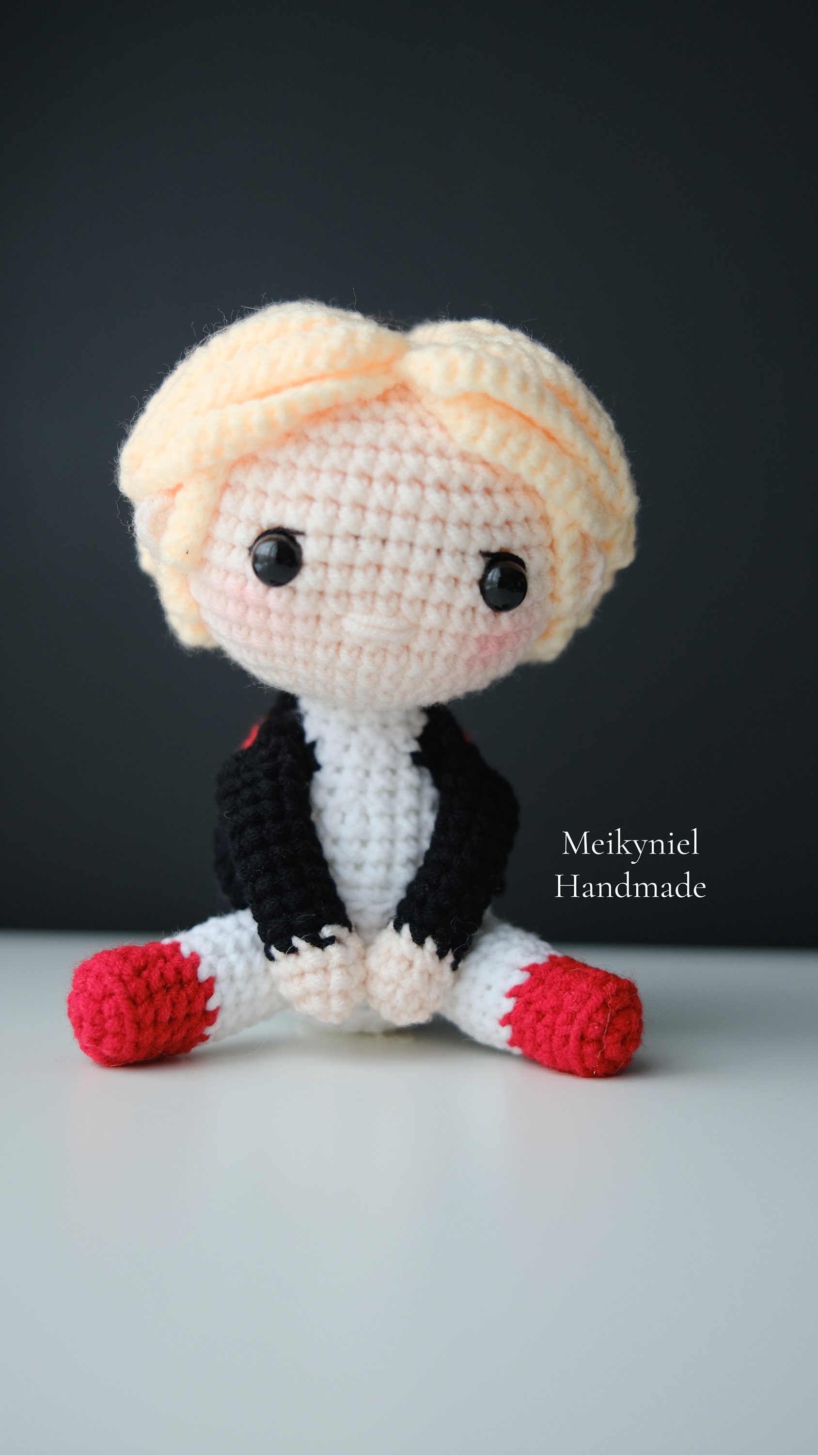 Crochet Pattern : Jimin K-pop Amigurumi - Etsy Canada