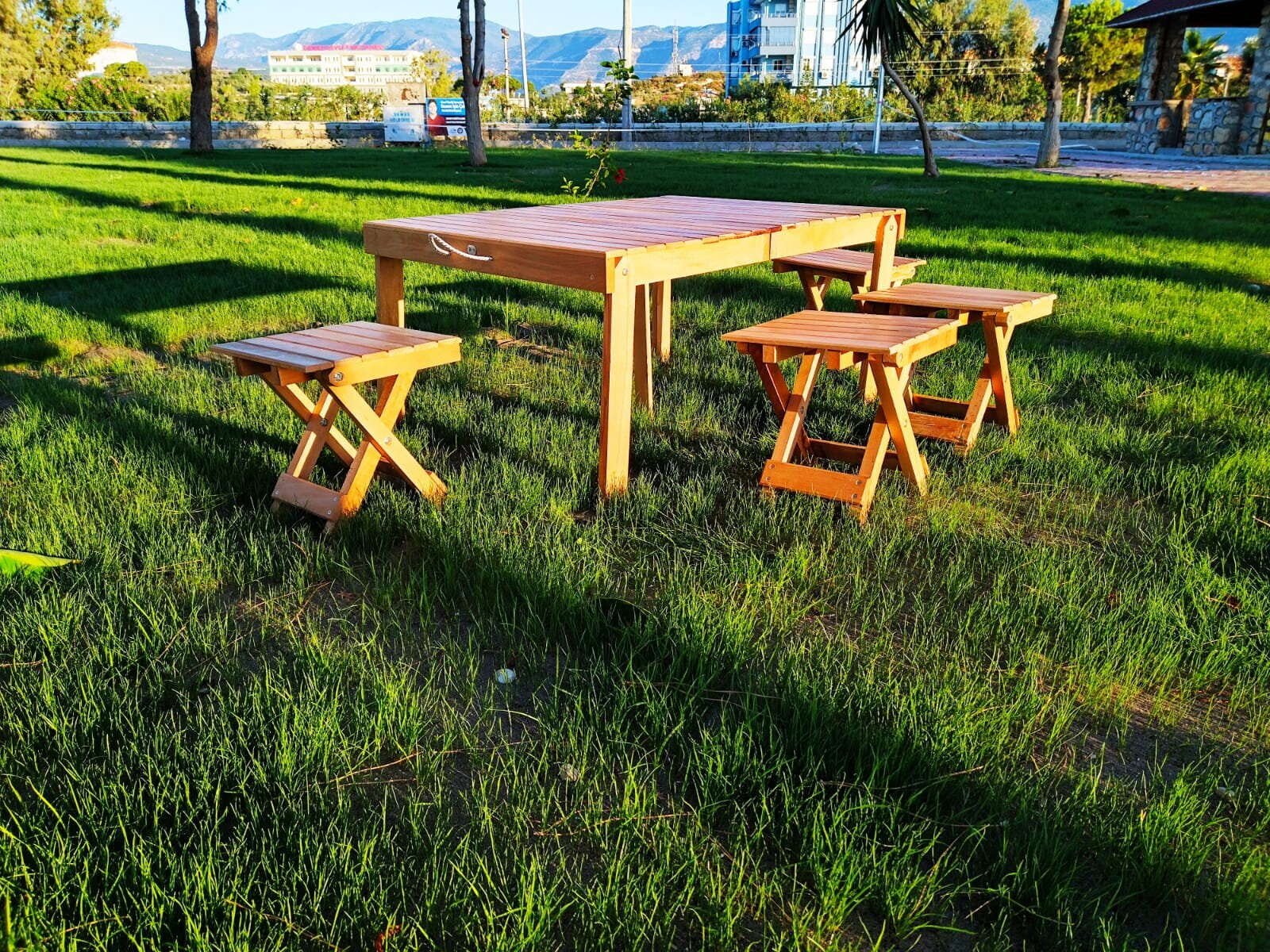 Portable Folding Roll up Dining Table, Portable Roll up Camping Table ...