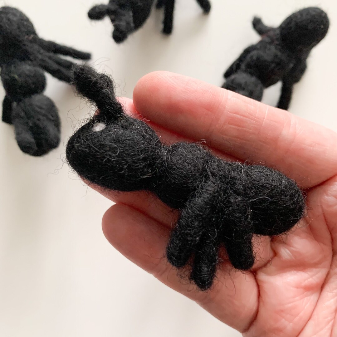 1 Black Felt Ant | Felt Bugs, Bugs, Bug Toys, Sensory Play, Sensory Bin ...