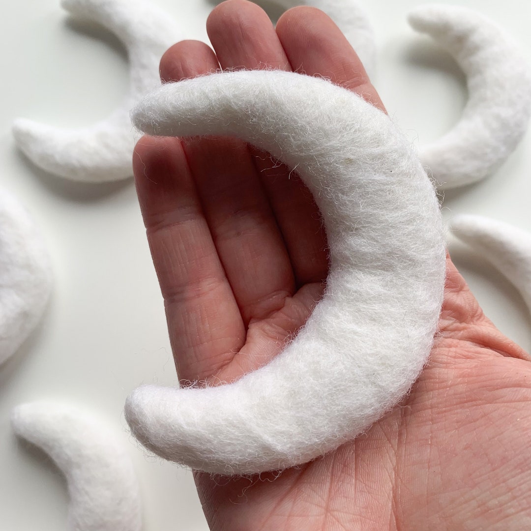 1 White Felt Moon | Moon Decor, Baby Decor, Baby Mobile, Sensory Play ...