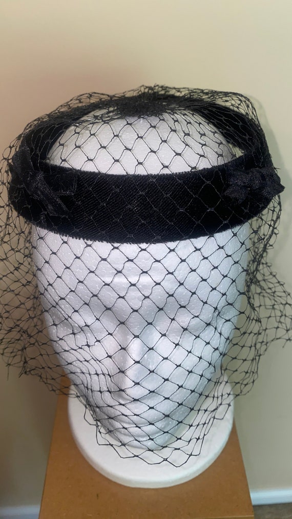 true vintage 1960s hat - Gem