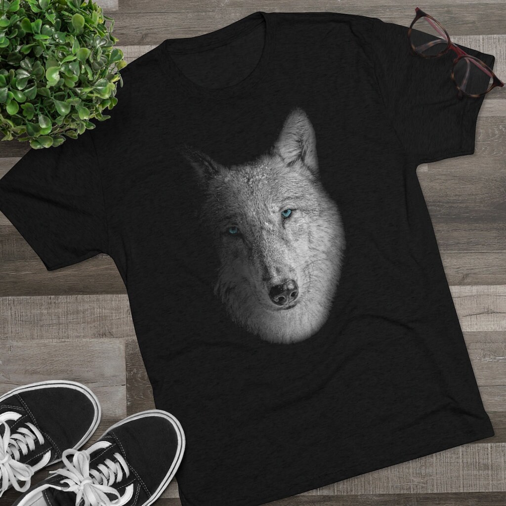 Wolf Shirt Wolf Lovers Gift Wolf Tee Wildlife Gifts Wild | Etsy