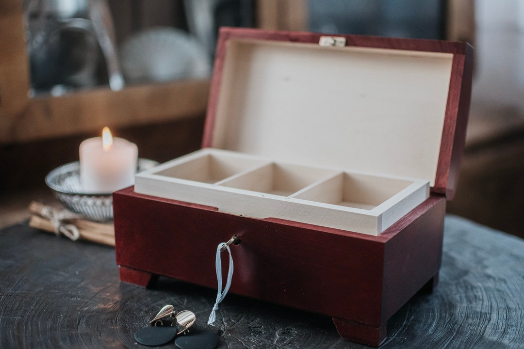 Mahogany Wooden Box Closed With Key,natural Wood, Lockable,box With ...
