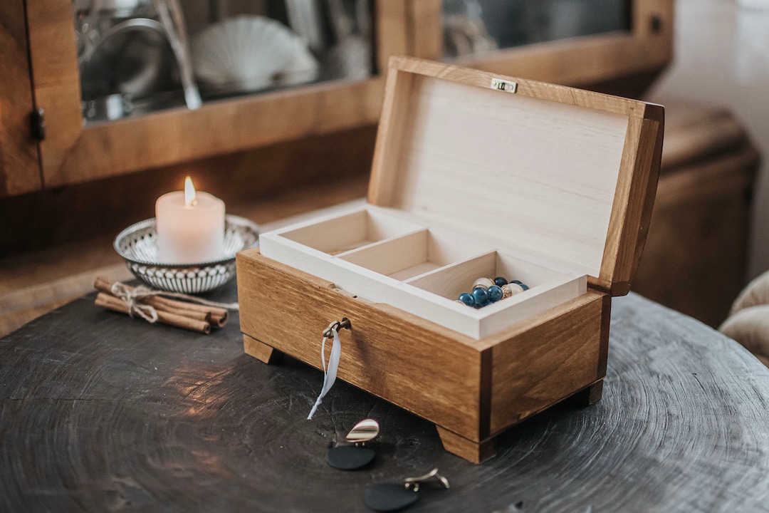 Light Brown Wooden Box Closed With Key,natural Wood, Lockable,box With ...