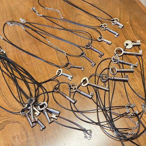 Antique Key Necklace Steampunk - Etsy