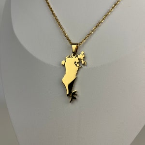 Bahrain Map Necklace - Etsy