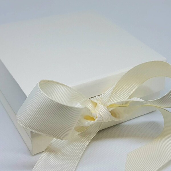 Ivory Favor Boxes - Etsy