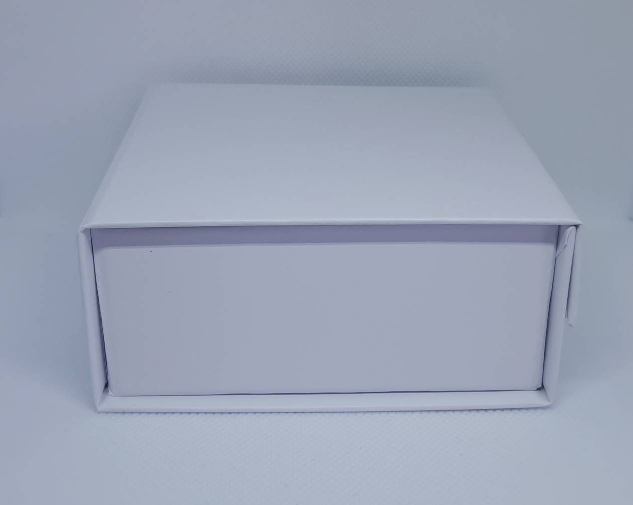 Gift Box, White Gift Box, Luxury Quality Gift Box, Wedding Favour ...