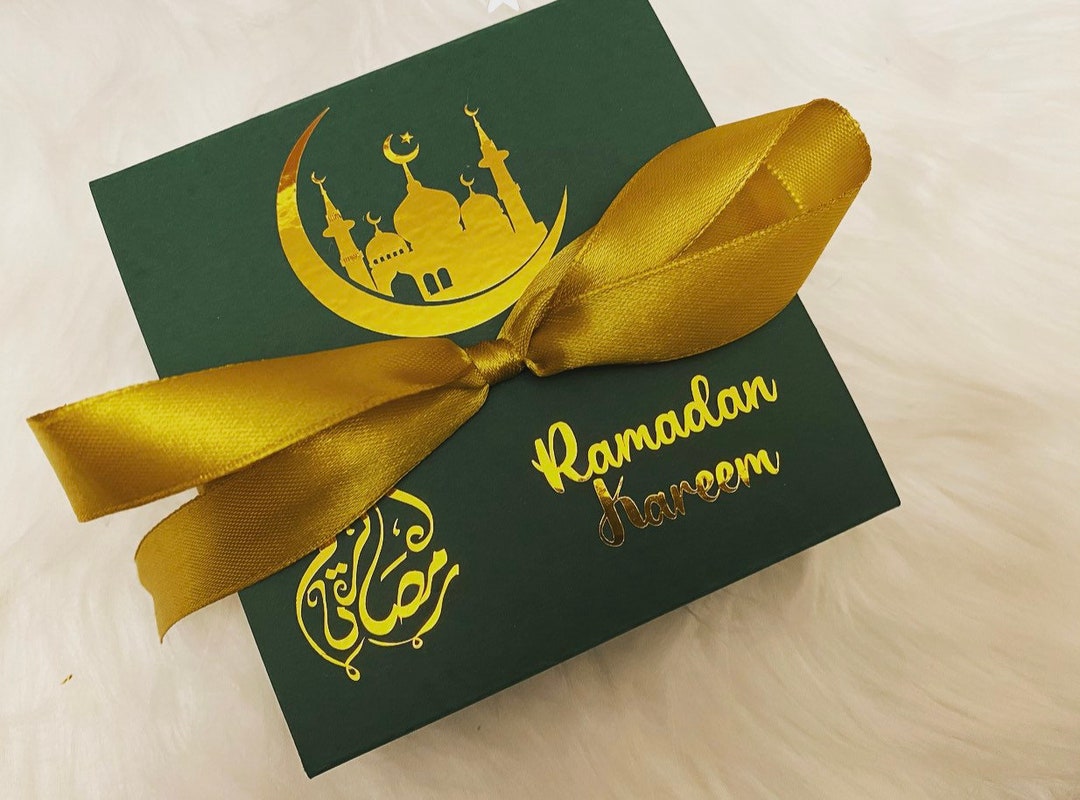 Ramadan / Eid Favour Box and Zam Zam Water 50ml - Etsy