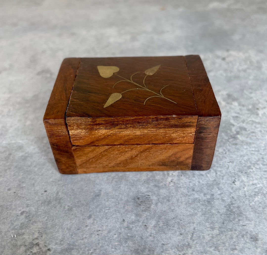 Cute Tiny Vintage Handmade Carved Wooden Trinket/ring/pill Box, Copper ...