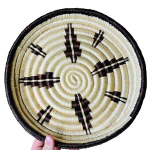 Vintage Bohemian Pair of African Hand Woven Rwanda Sisal Fiber Coil ...