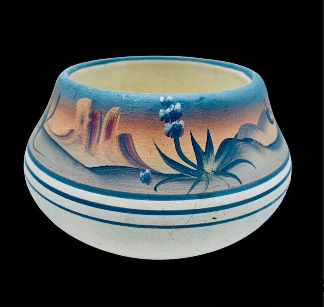 Beautiful Vintage New West Pottery Vase/planter/decorative With Bowl ...