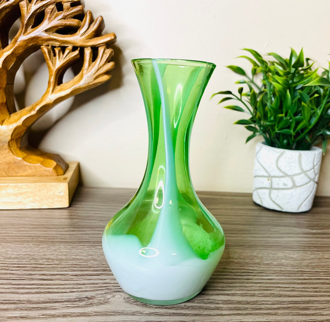 Retro Vintage Hand Blown Small Glass Vase Bright Vibrant Green With ...