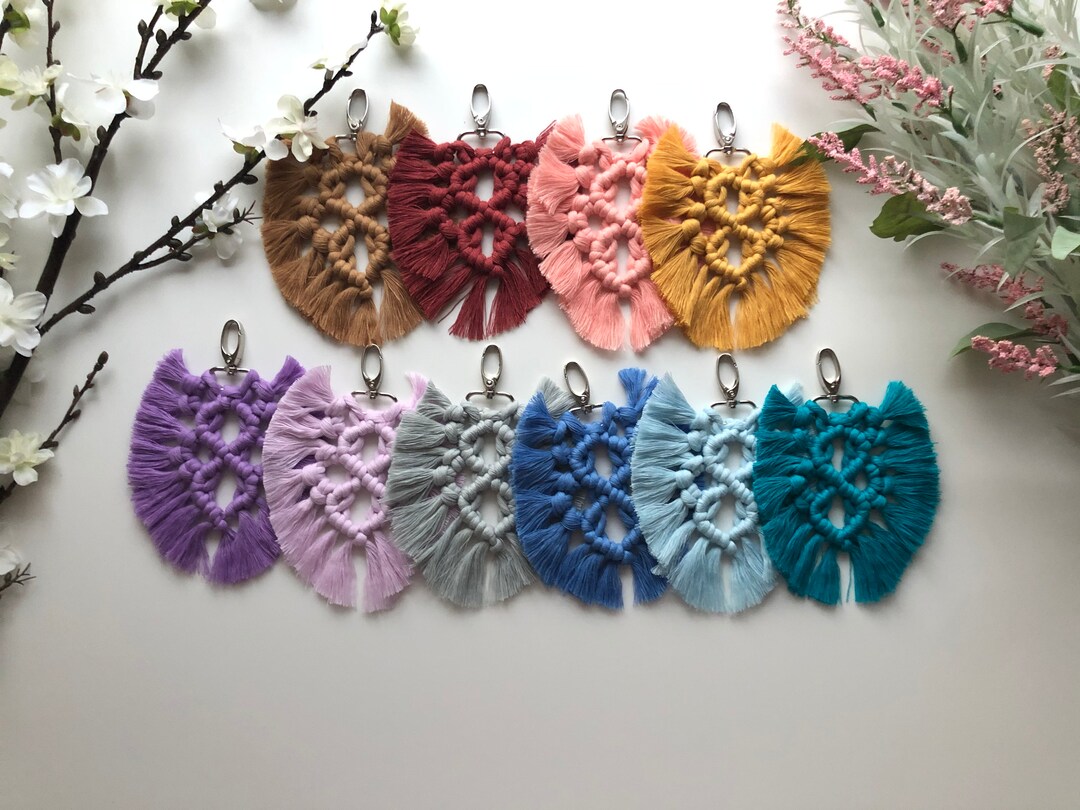 Handmade Macramé Keychain | Macramé Feather Keychain | Custom Macramé ...