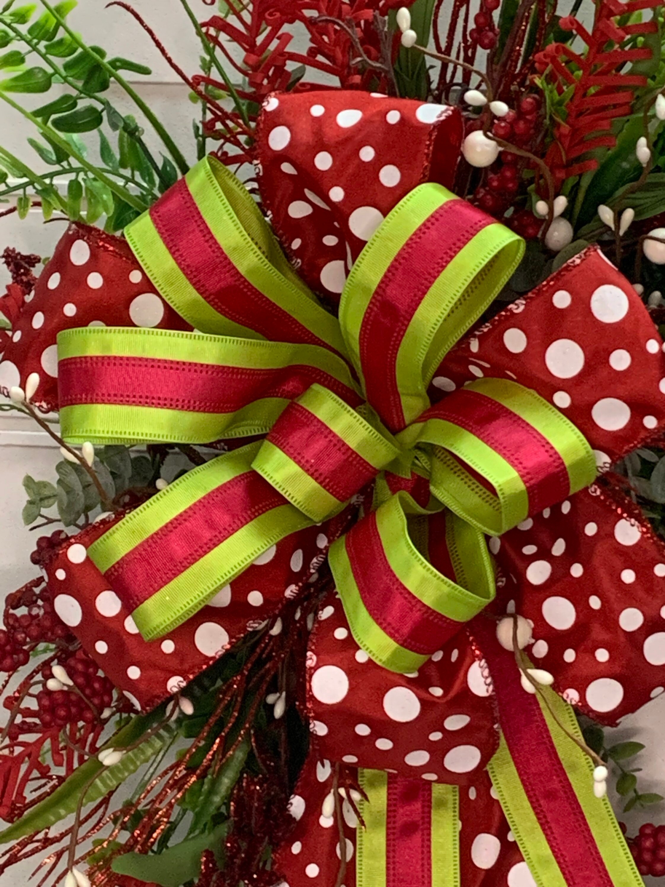 Red and White Polka Dot Ribbon Wreath, Large Bow Winter Red Berries ...
