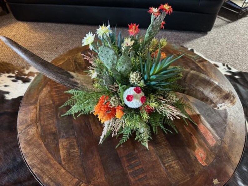 Cow Horn Centerpiece, Western Arrangement, Cactus, Succulents - Etsy