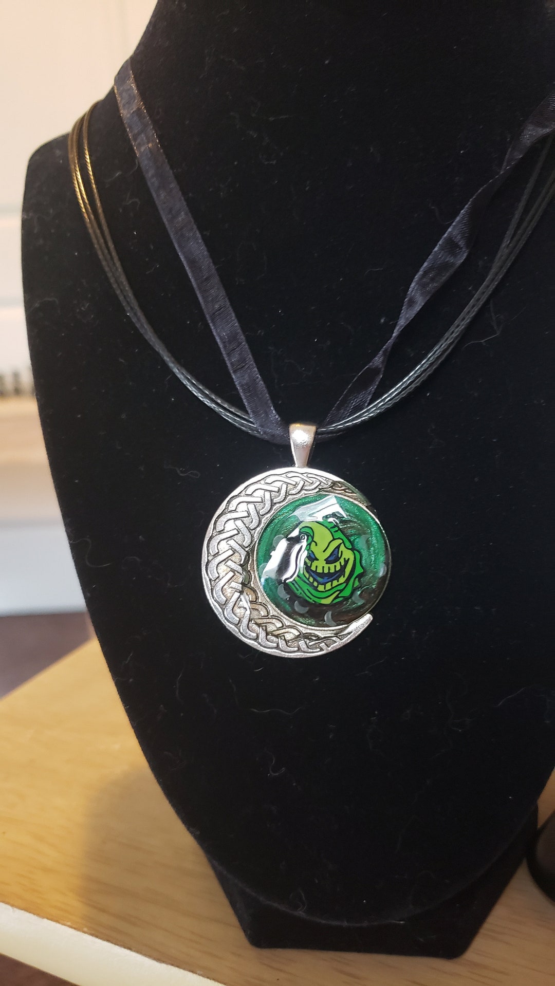 Oogie Boogie Necklace - Etsy