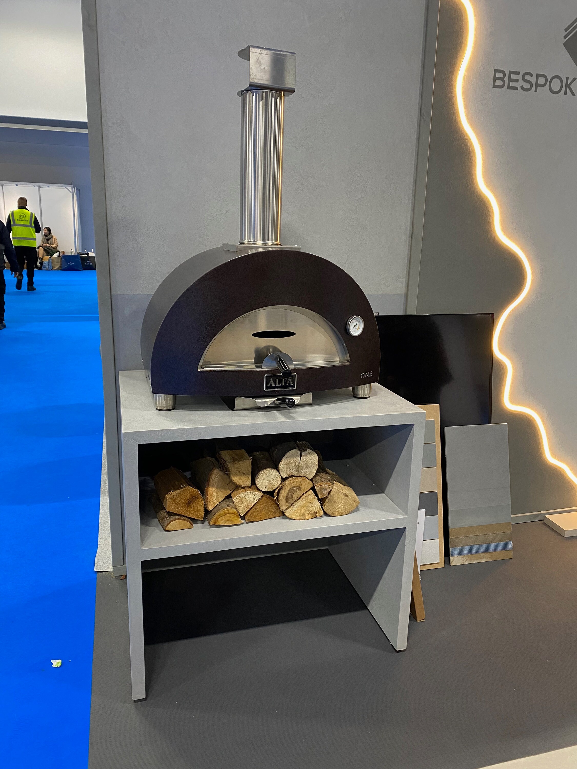 Microcement, Concrete, Pizza Oven Table, BBQ Area, Pizza Oven Stand ...