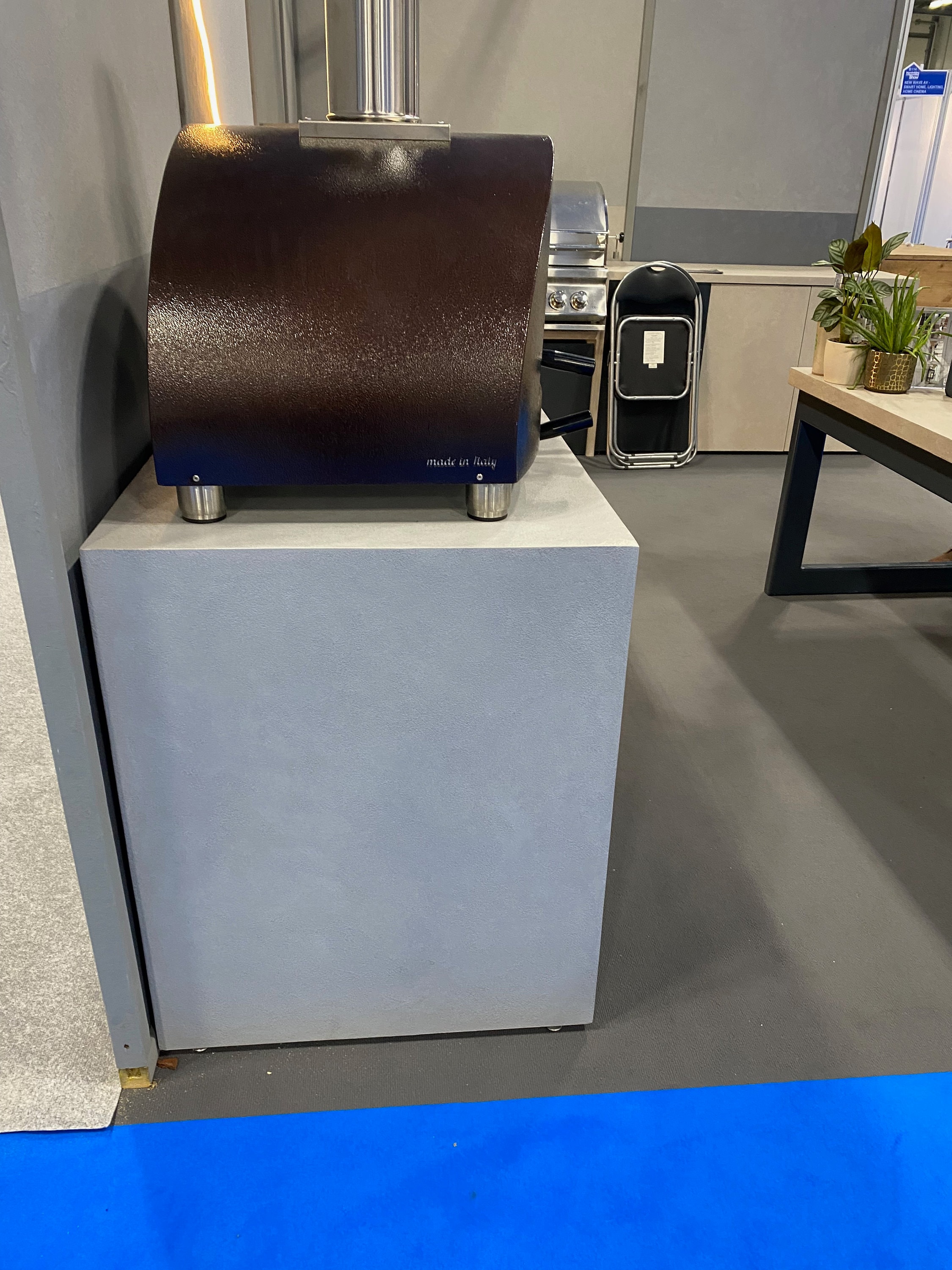 Microcement, Concrete, Pizza Oven Table, BBQ Area, Pizza Oven Stand ...