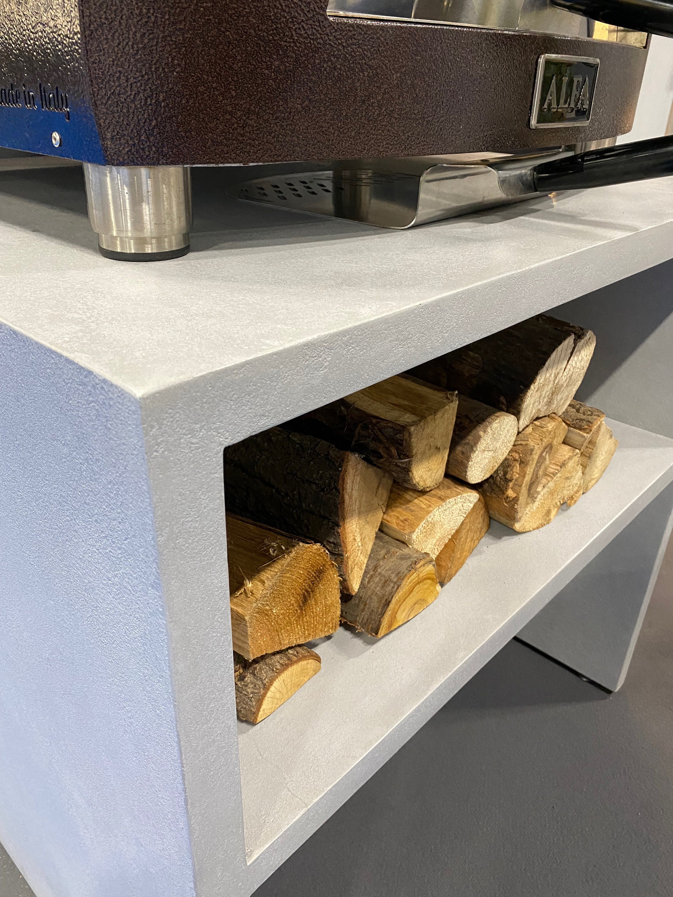 Microcement, Concrete, Pizza Oven Table, BBQ Area, Pizza Oven Stand ...