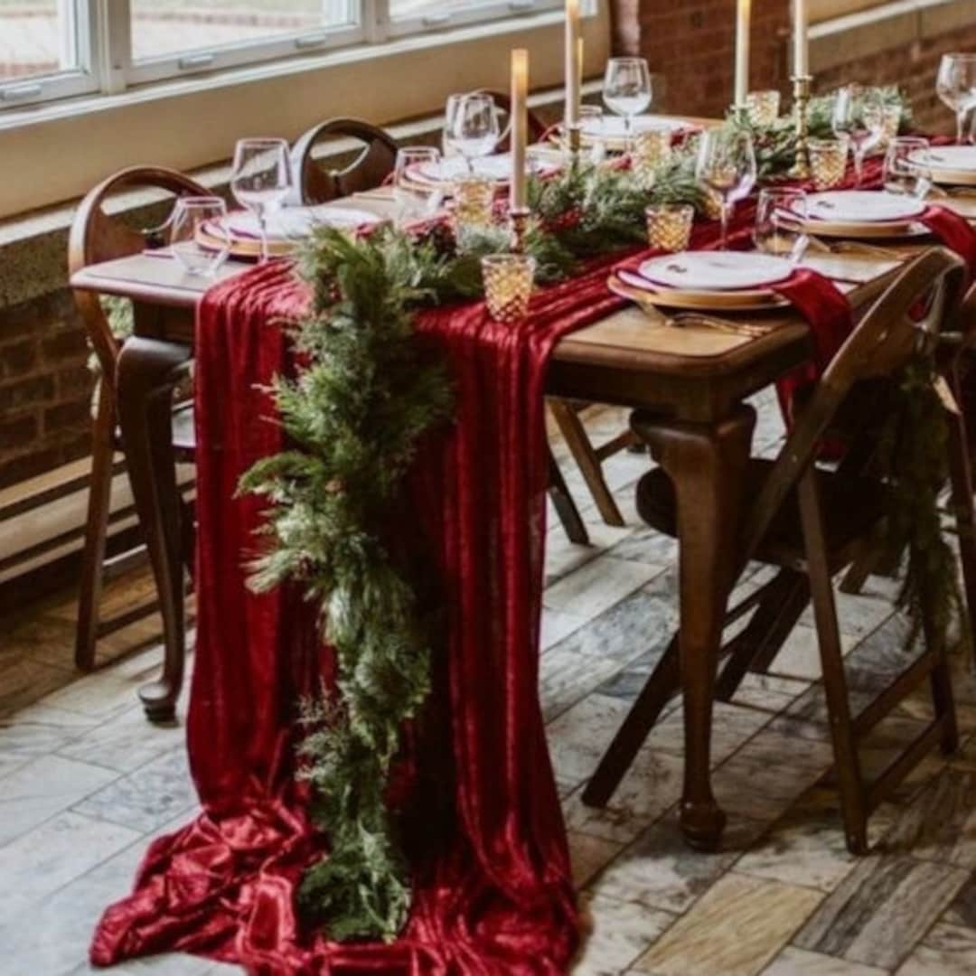 Red Christmas Velvet Table Runner and Napkins Set Luxury Table - Etsy