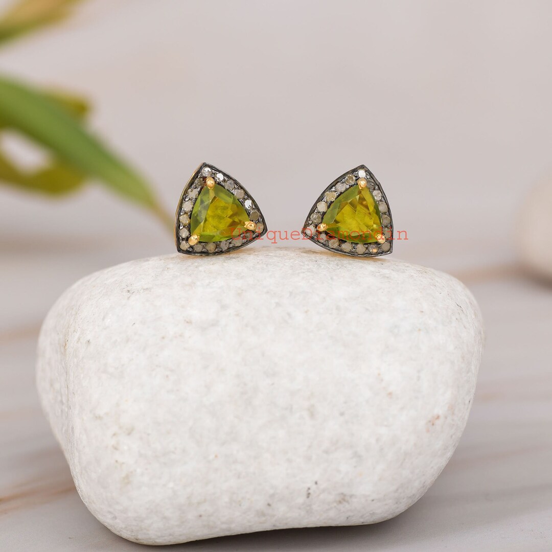 Sehr schöne Optik Natürliche Peridot & natürliche Diamant Ohrstecker ...