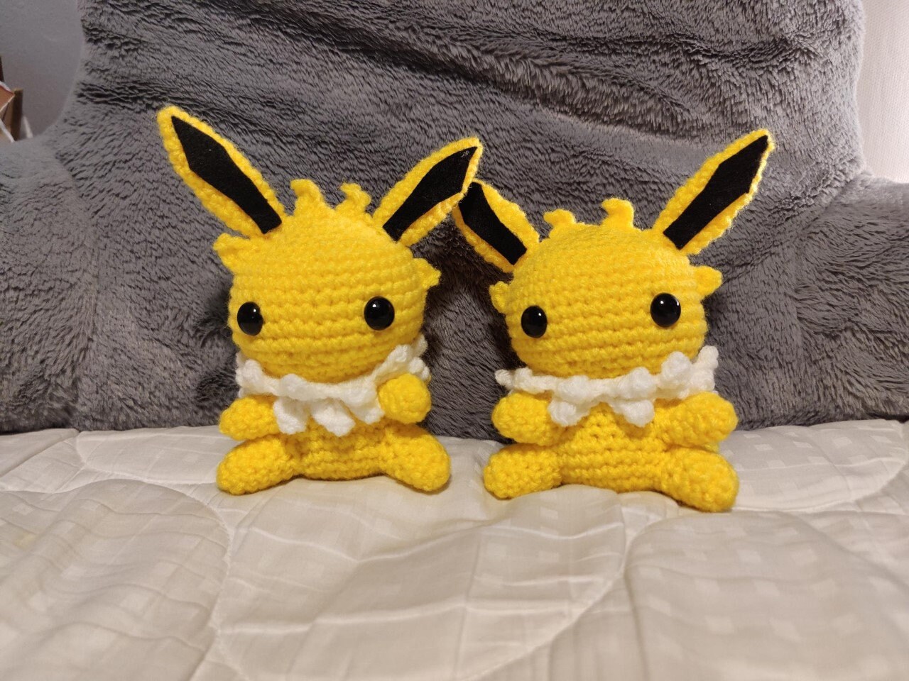 Jolteon Look-a-like Pokémon Plushie 0135 - Etsy