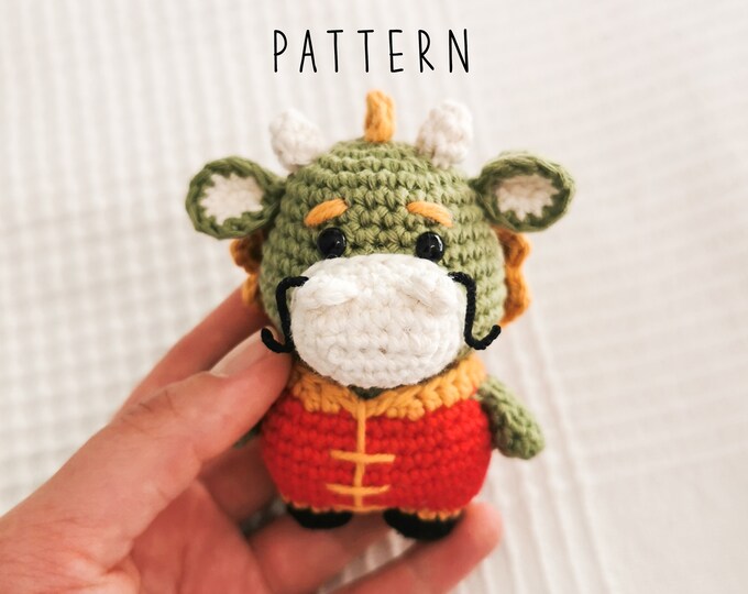 Pouncing Dragon Crochet Pattern - Etsy