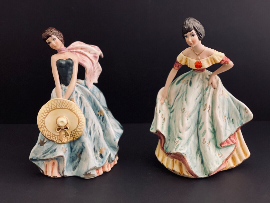 Pair of Vintage Italian Figurines - Etsy